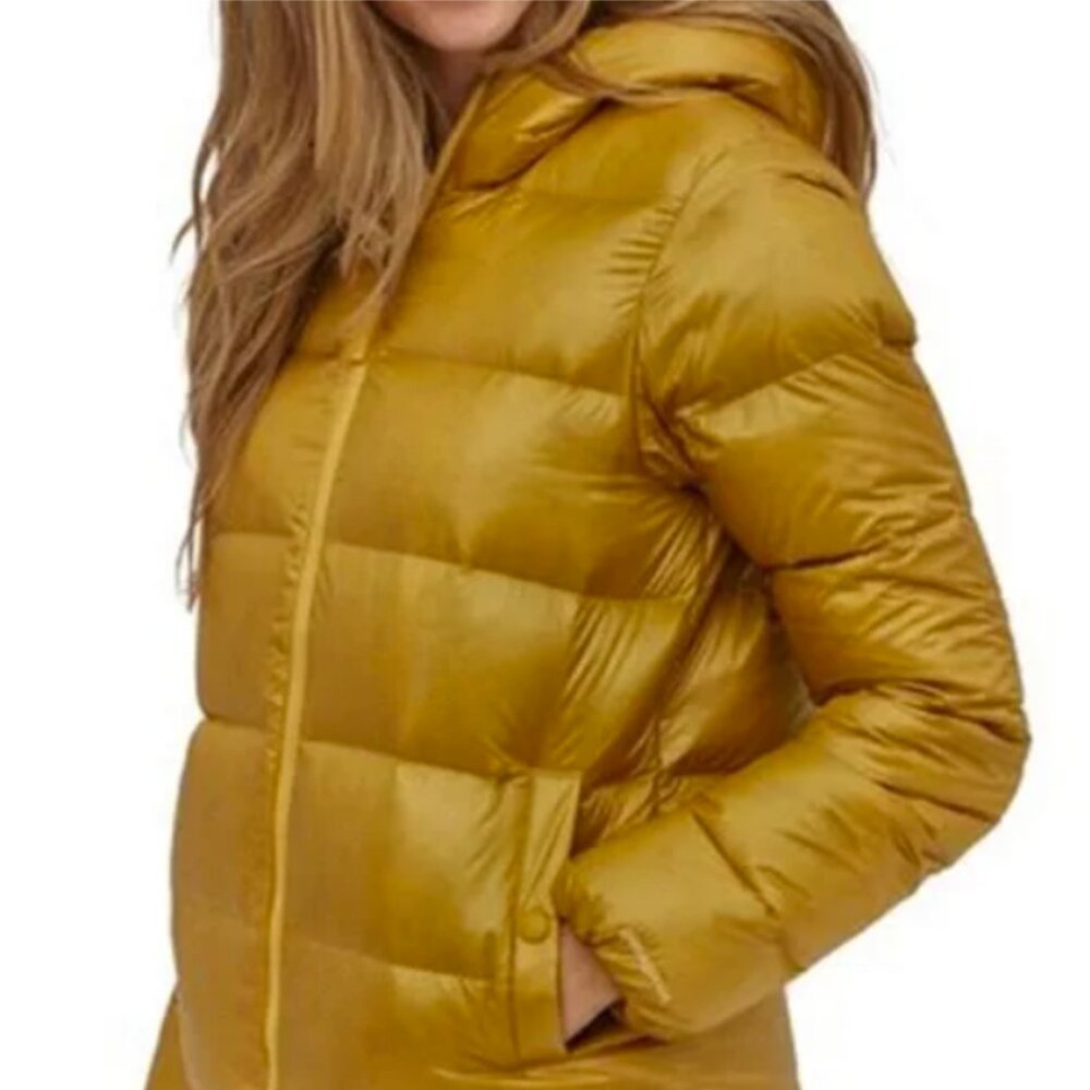 Rare Women's Gold Puffer Jacket From Patagonia - Gem
